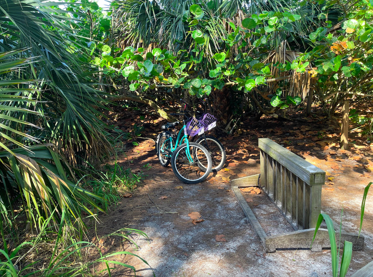 Anna Maria Island Trolley | Anna Maria Island Beach Rentals